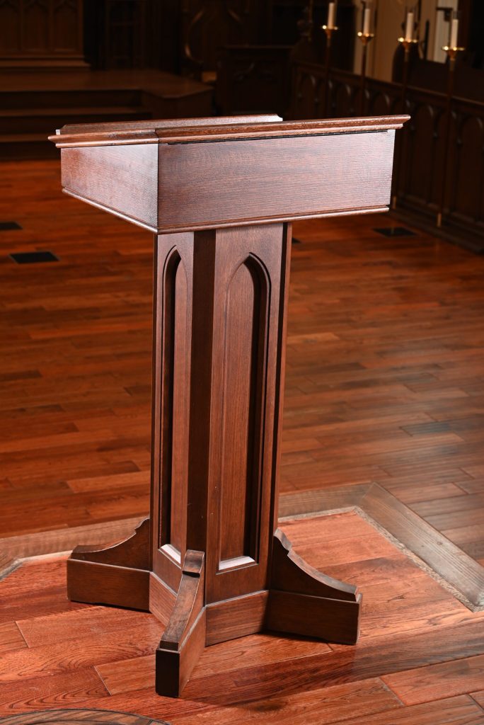 Lectern Vs Podium Vs Dais: What's the Difference? - Oratory Club
